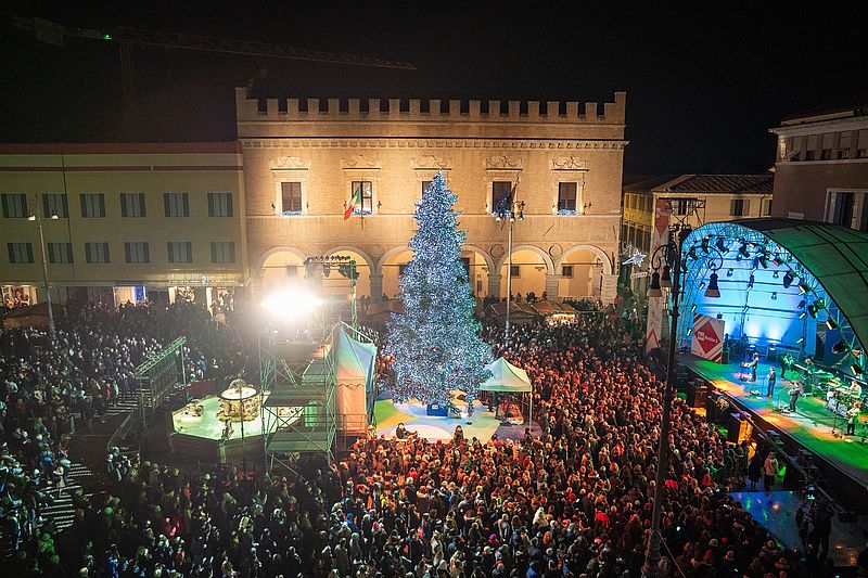 Comune di Pesaro : Il CaterCapodanno accende l'anno della Capitale ...